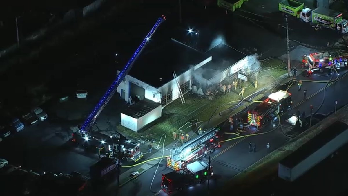 Crews battle large building fire in Willow Grove – NBC10 Philadelphia