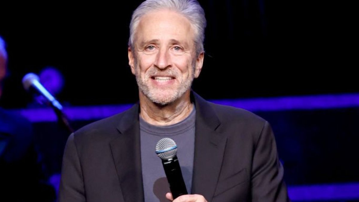 Jon Stewart returns as host of ‘The Daily Show’ – NBC10 Philadelphia