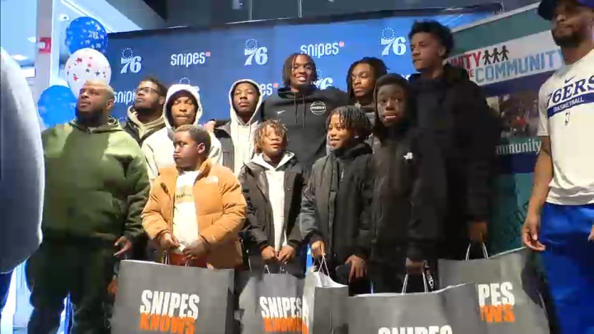 Tyrese Maxey surprised ten kids with a shopping spree Tuesday – NBC10 ...