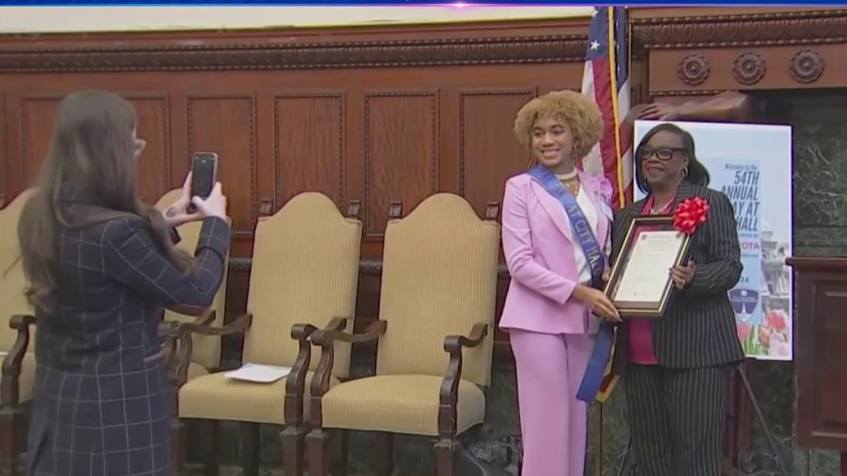 Students participate in ‘PAL Day’ at City Hall to shadow Philly leaders ...