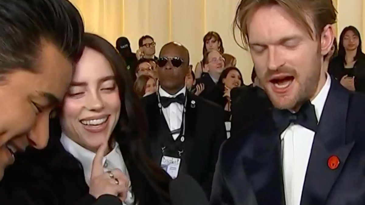 Billie Eilish reacts to Ryan Gosling’s epic dancing video from 1992 ...