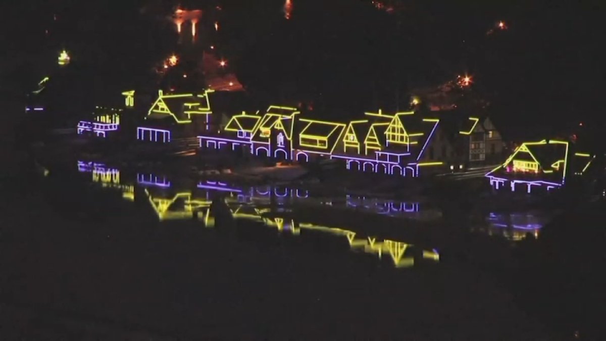 Did you know you could book your own special Boathouse Row Show ...