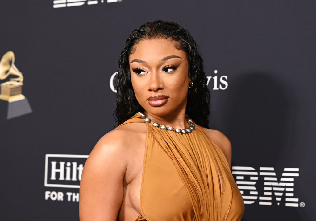 Megan Thee Stallion accused of forcing photographer to watch her have ...