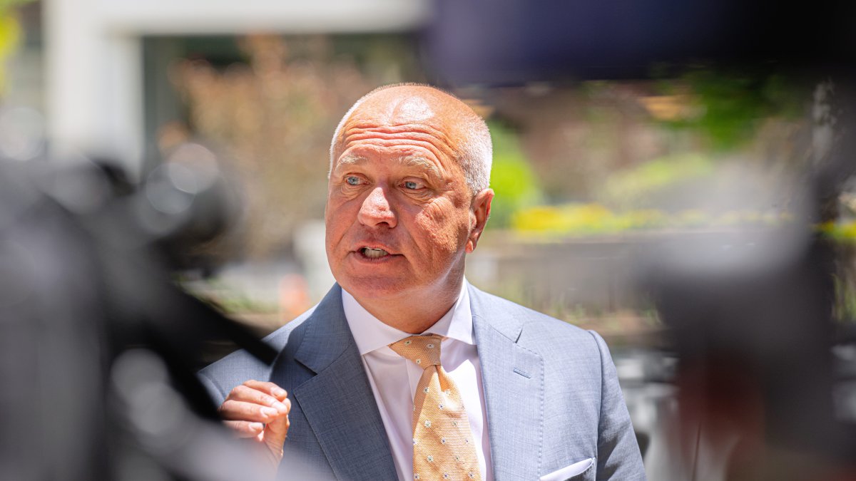 Officer who arrested Scheffler criticizes golfer’s attorney – NBC10 ...