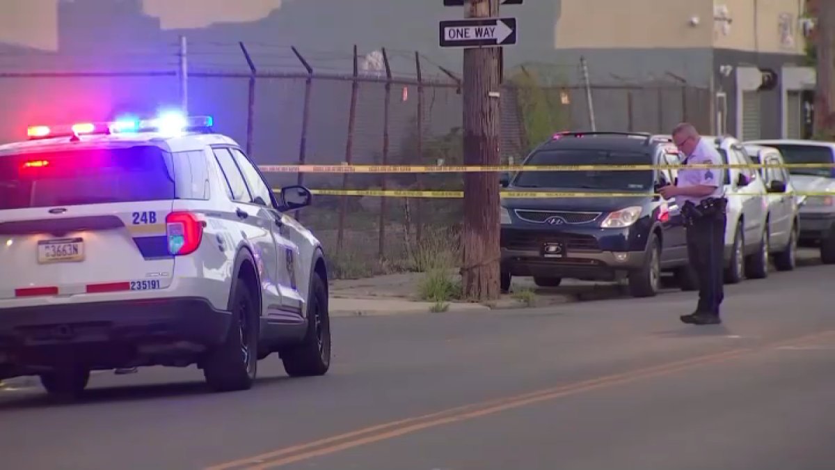 Robbery, shootout in Philly’s Kensington neighborhood – NBC10 Philadelphia