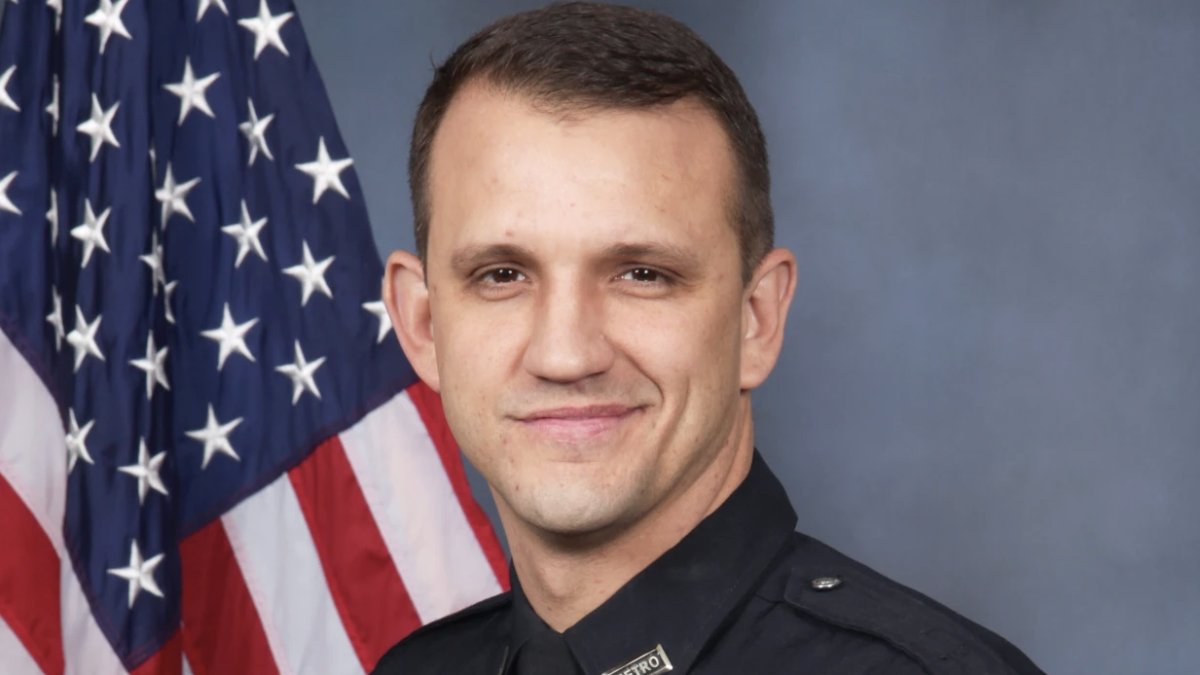 Louisville police officer who arrested Scottie Scheffler previously ...