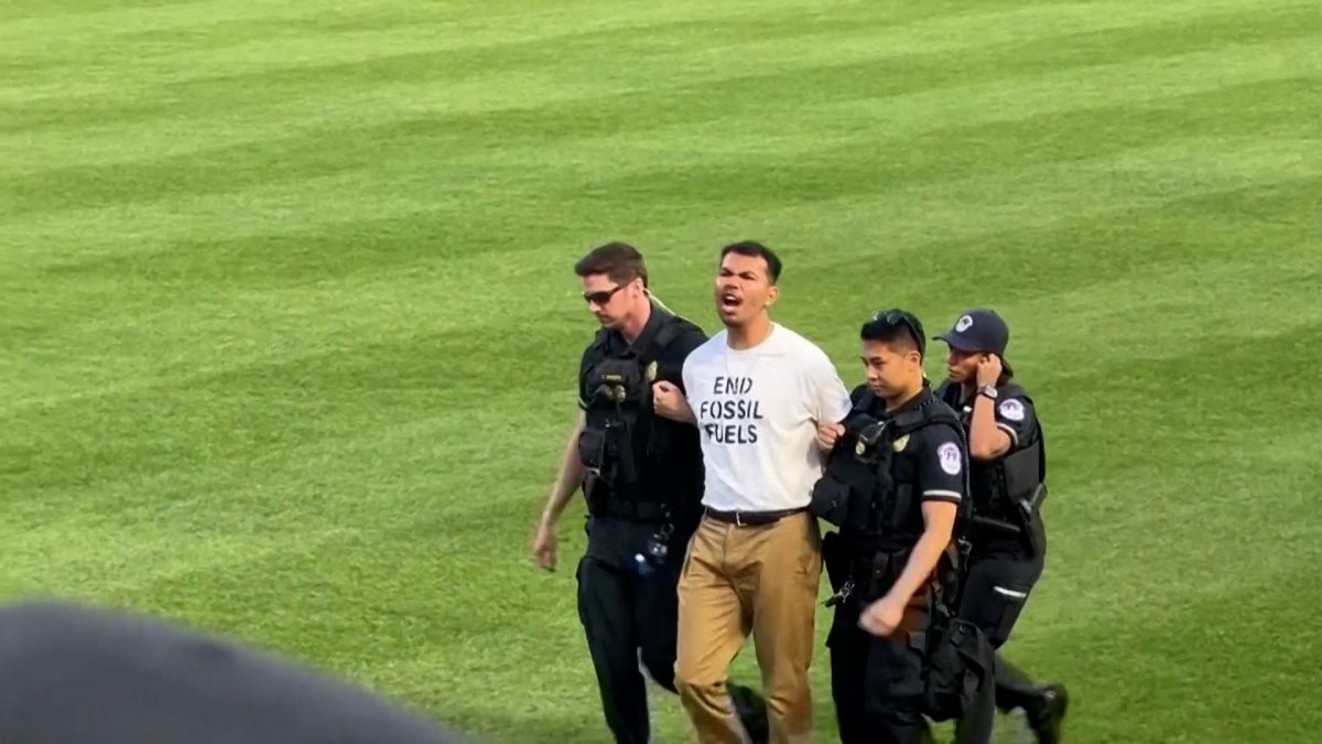 Climate activists stormed field at Congressional Baseball Game – NBC10 ...
