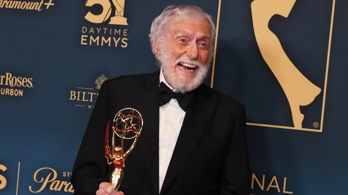 Dick Van Dyke becomes the oldest Daytime Emmy winner at age 98 – NBC10 ...