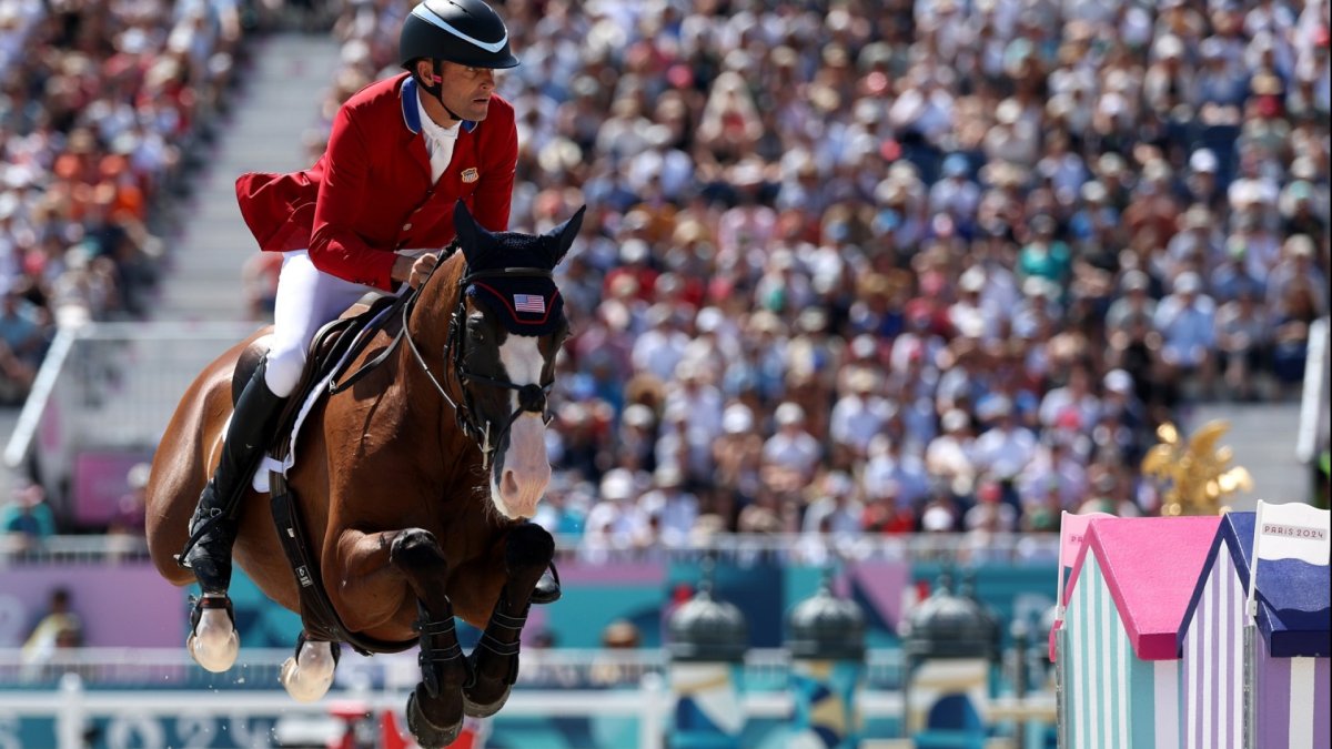 HIGHLIGHT: Boyd Martin and Fedarman B perfect in show jumping phase at ...