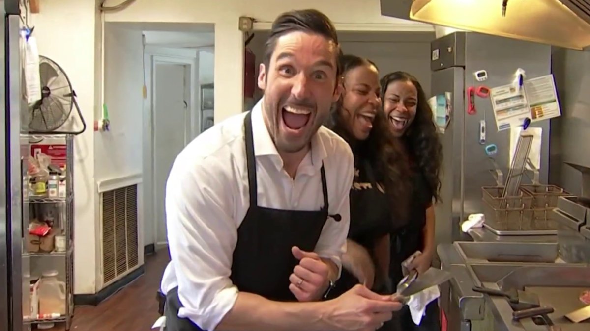 Keith in the kitchen with the ‘Food Chasers’ – NBC10 Philadelphia