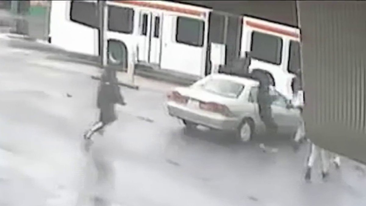 Suspect in Northeast bus stop shooting pleads guilty – NBC10 Philadelphia