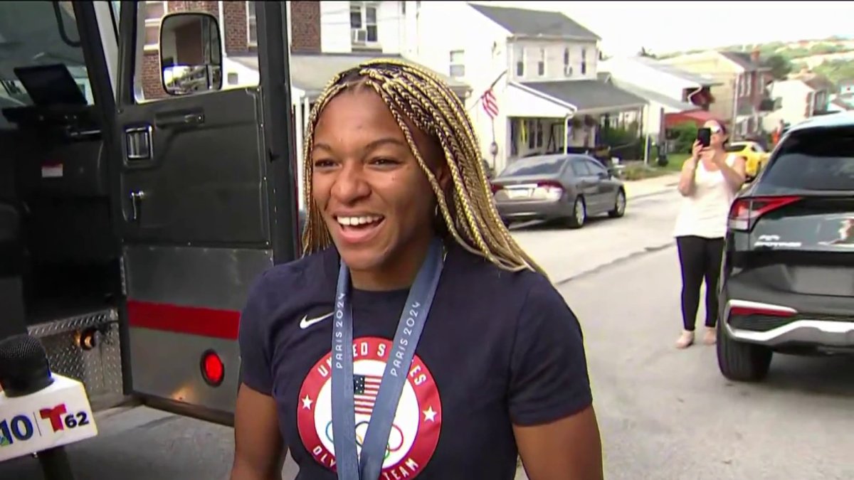 Watch as rugby star Ariana Ramsey returns to her hometown after ...