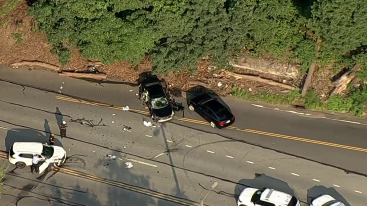 Kelly Drive shut down after crash – NBC10 Philadelphia