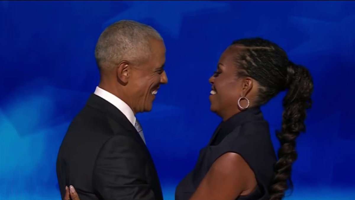 Barack and Michelle Obama headline Night 2 of the Democratic National ...