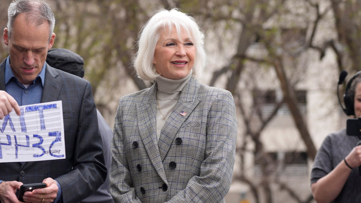 Former Colorado clerk Tina Peters convicted in computer breach – NBC10 ...