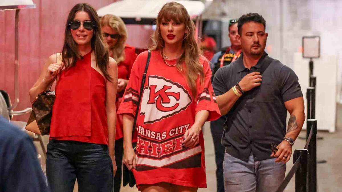 Taylor Swift Arrives In Kansas City For Chiefs Bengals Game Nbc10 Philadelphia
