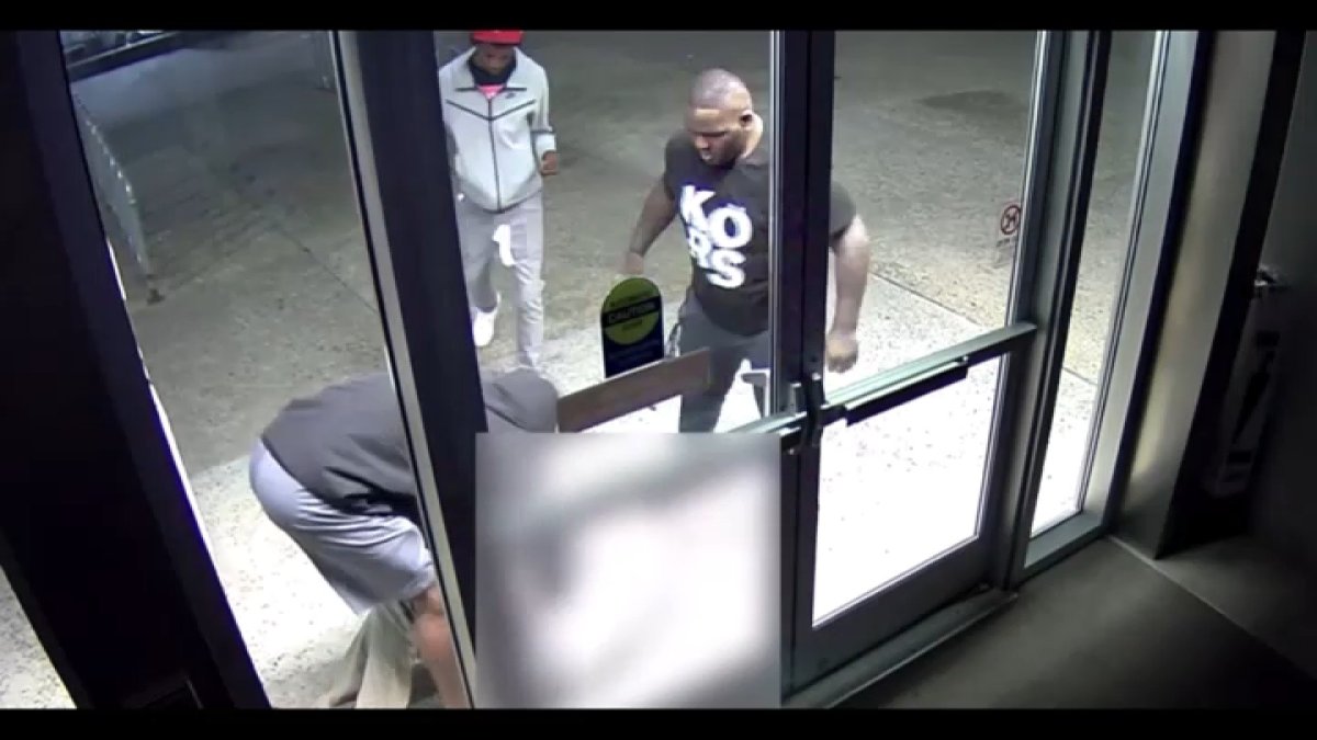 Caught on Cam: 3 men attack and rob victim near Love Park in Center ...