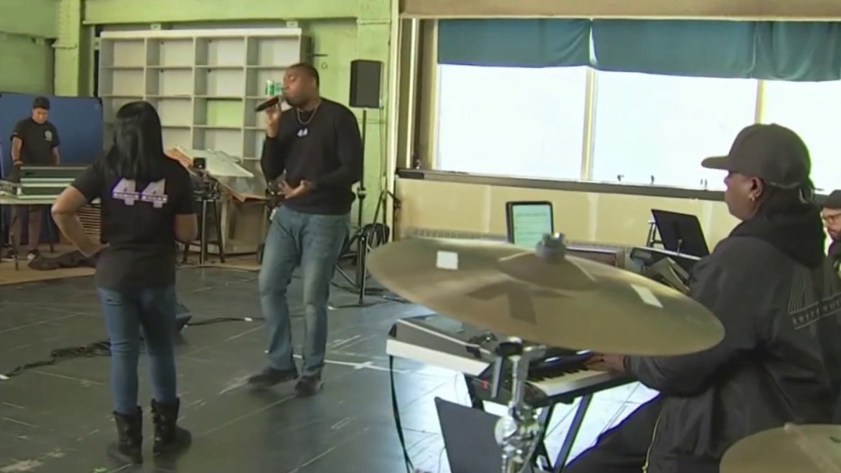 ’44’: ‘Unofficial, unsanctioned’ Obama musical opening in Philly. Go ...