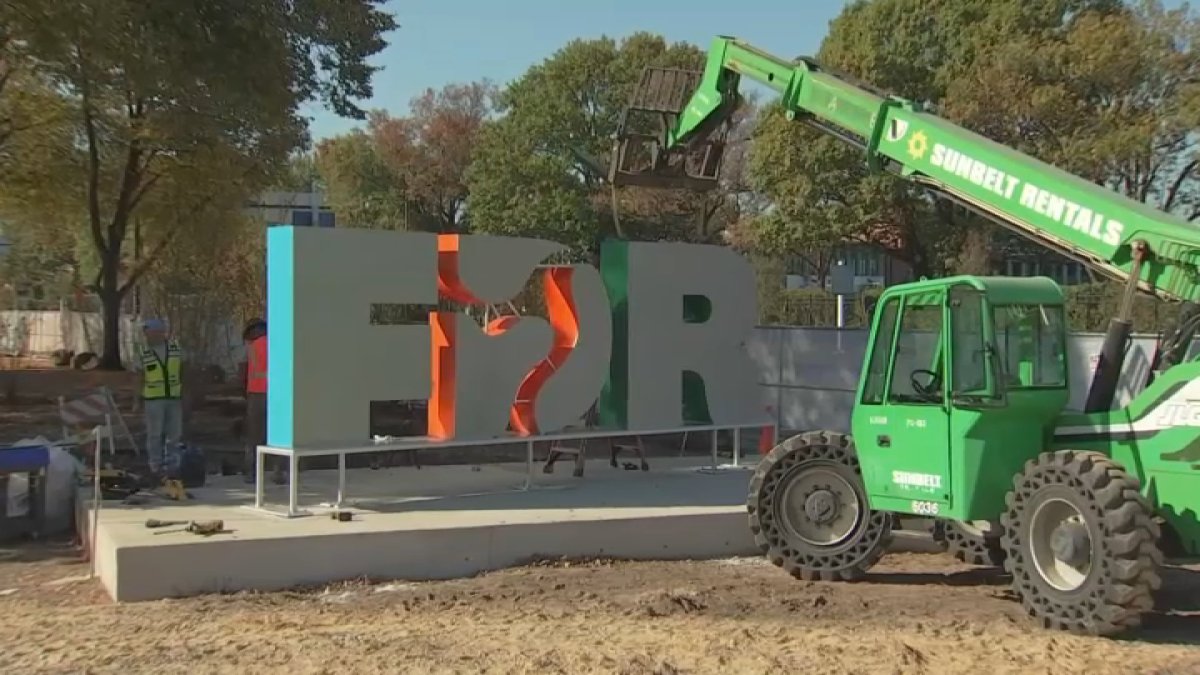 Crews install new sign at the entrance to Philadelphia’s FDR Park ...