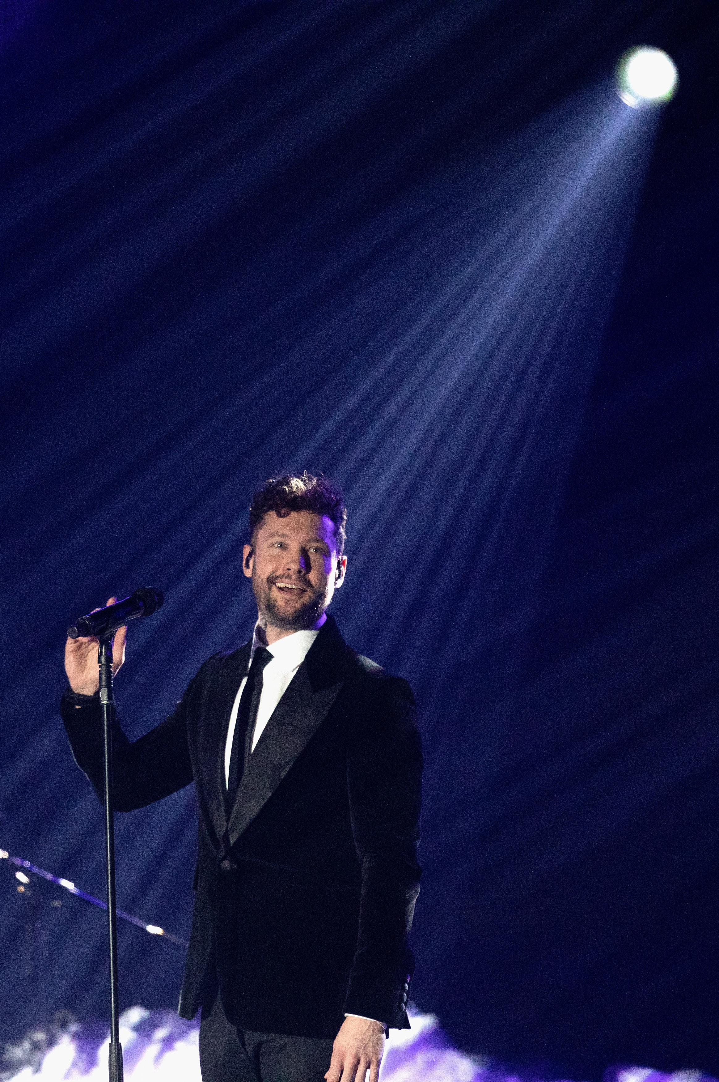 Calum Scott, singer of Phillies’ unofficial song to play Philly – NBC10 ...