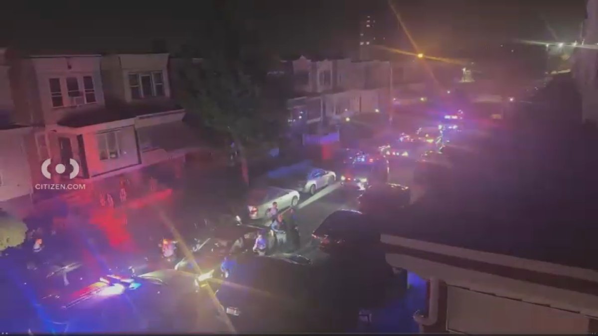 2 teens arrested, 1 still wanted after robbing 2 people in Philly ...