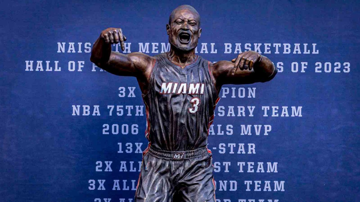 Miami Heat roasted by fans for unrecognizable Dwyane Wade statue ...