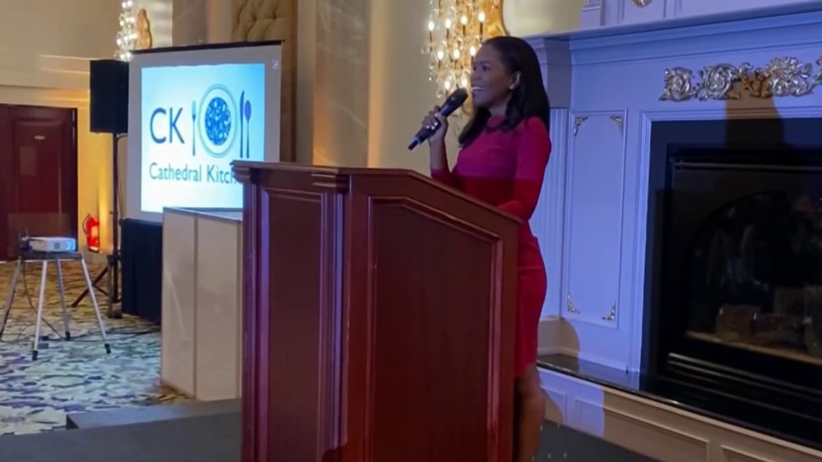 Erin Coleman emcees Cathedral Kitchen’s Harvest for Hunger fundraiser ...