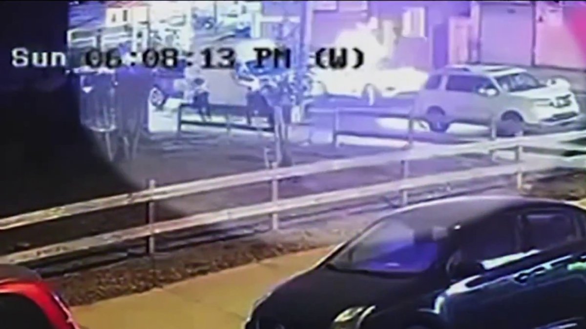 Video shows the moment officers chased carjacking suspect then shot, killed him – NBC10 Philadelphia