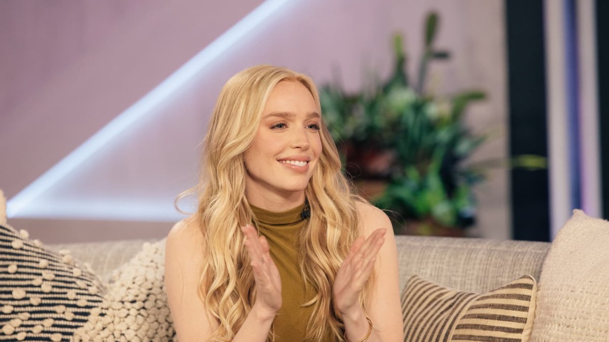 ‘Call Her Daddy’ host Alex Cooper bought her parents a house this year – NBC10 Philadelphia