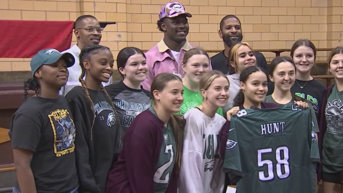 ‘How I was raised’: Eagles rookie helps Philly high school girls ...