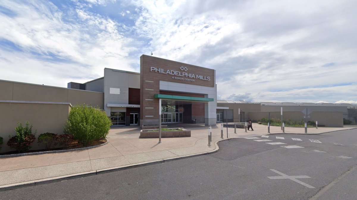 2 got away with Rolex watches in smash-and-grab at Philly mall – NBC10 ...