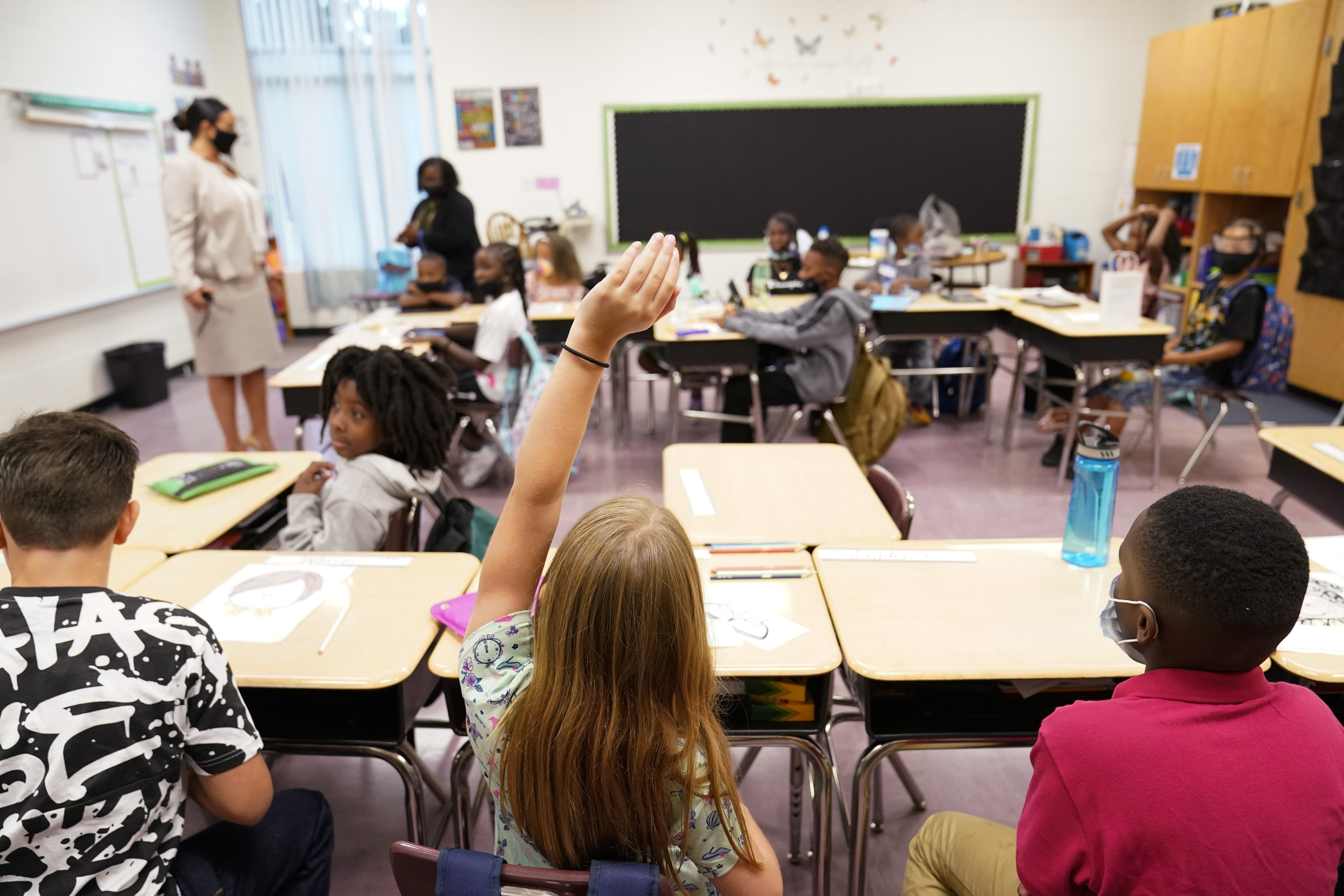 US children fall further behind in reading on national exam – NBC10 ...