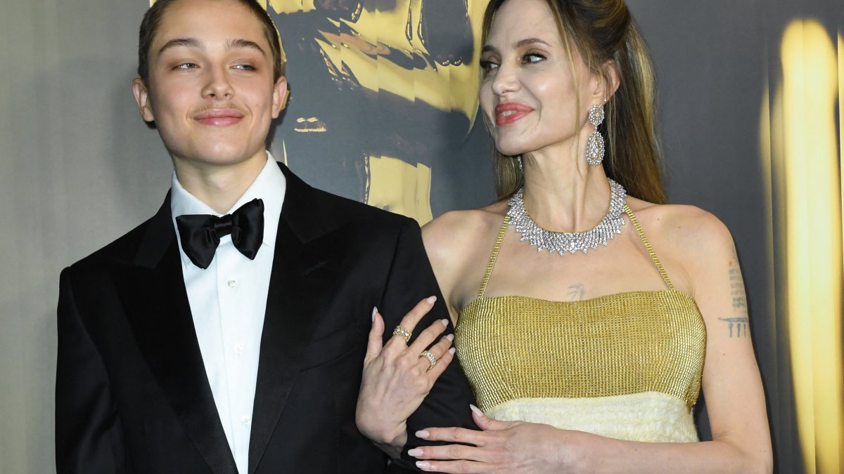Angelina Jolie and Son Knox are helping family during LA fires – NBC10 ...