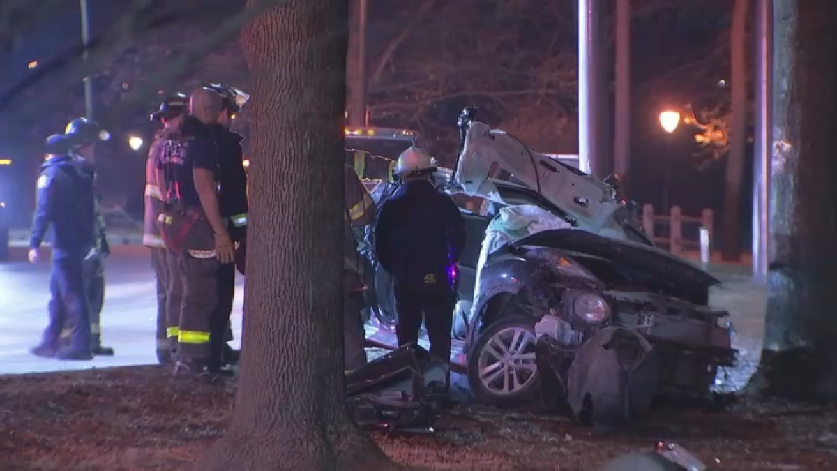 Kelly Drive crash in Philly’s Fairmount Park hurts 4 – NBC10 Philadelphia
