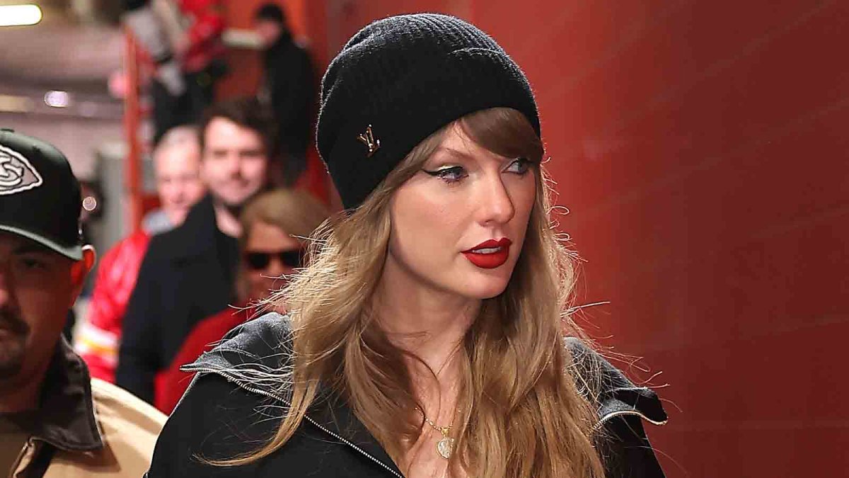 Taylor Swift arrives to watch Chiefs in AFC Championship Game – NBC10 Philadelphia
