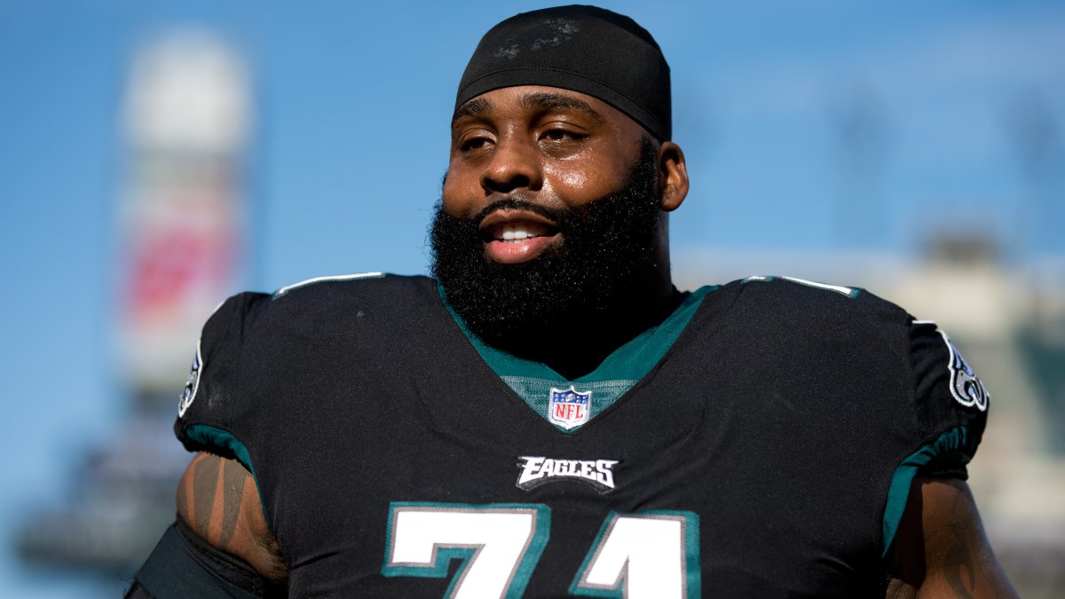 Eagles’ Howie Roseman reacts to news of Jason Peters’ retirement ...