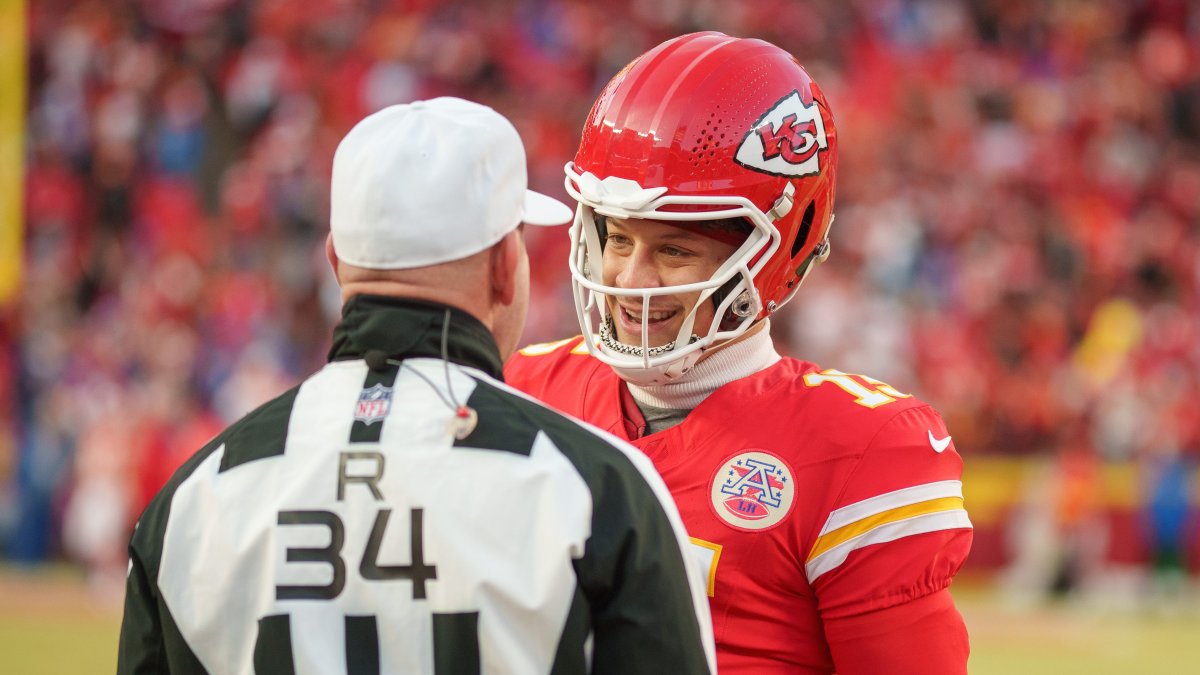 NFL ref union responds to allegations of bias toward Chiefs – NBC10 ...