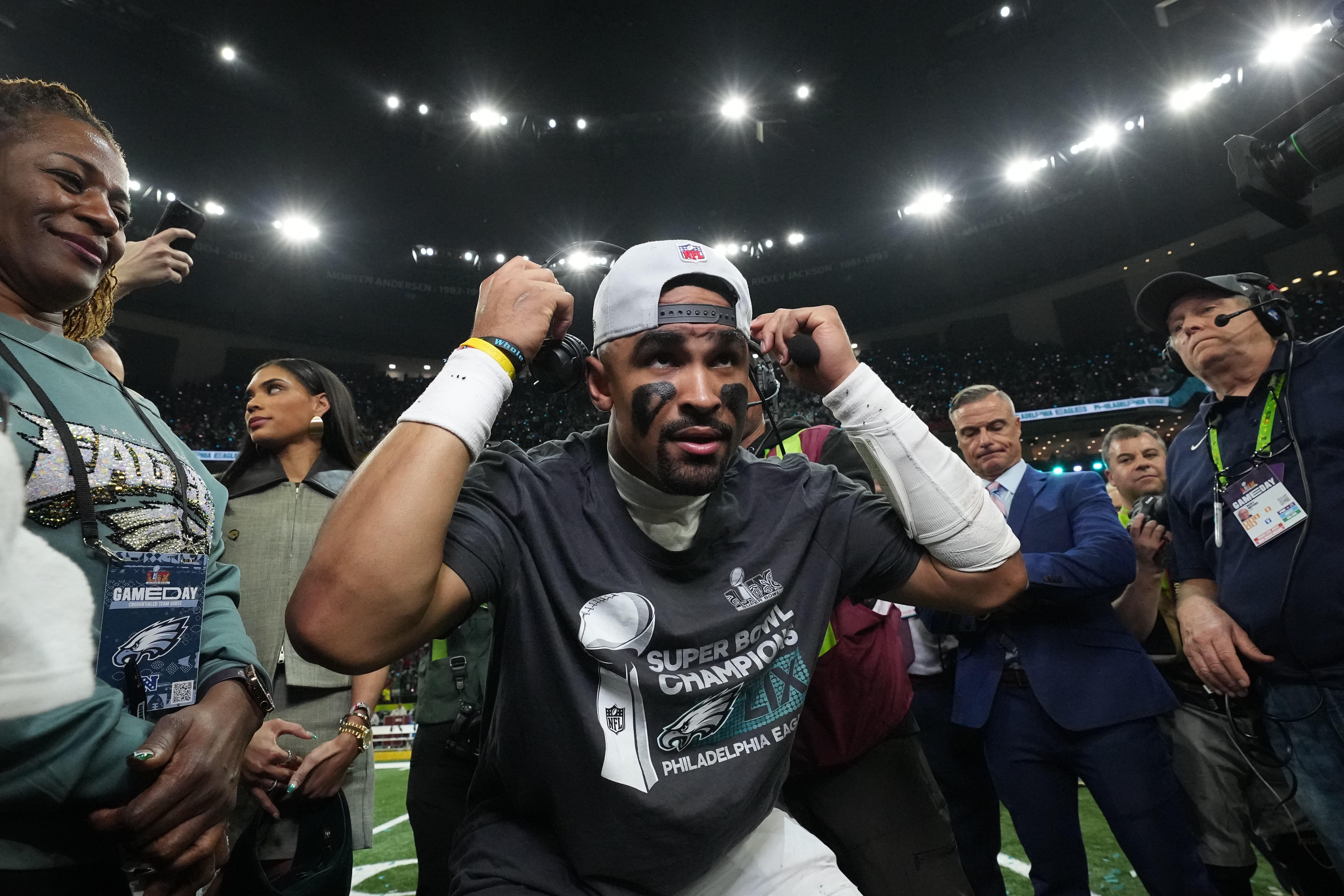 Jalen Hurts on having his dad on the field after Super Bowl win – NBC10 ...