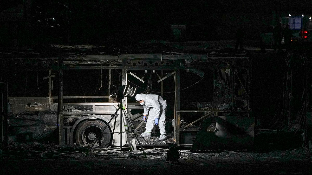Series of explosions on buses in a parking lot rattles Israel – NBC10 ...