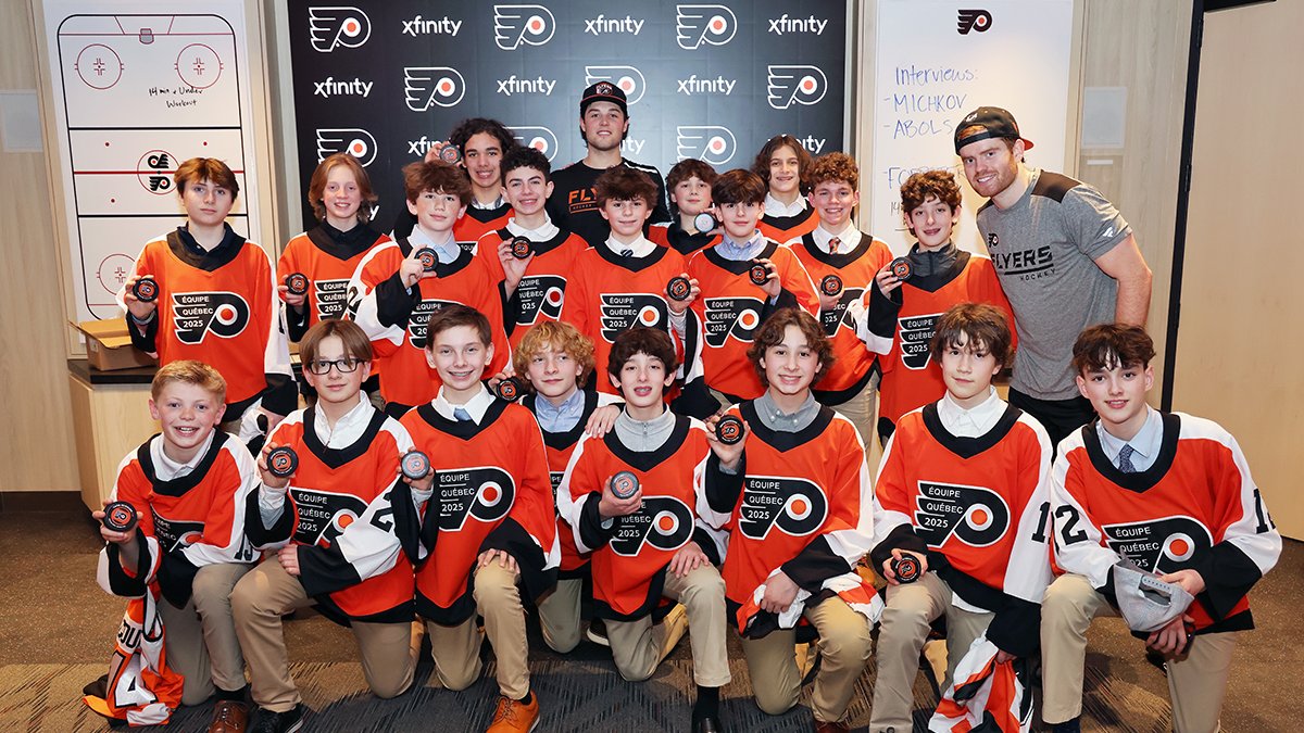 Flyers’ peewee team meets Tyson Foerster, Cam York before tournament ...
