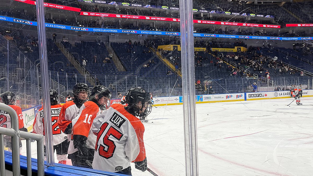 Tough OT loss in opener doesn’t overshadow atmosphere for Flyers ...