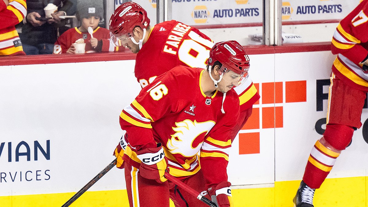 Flyers teammates say tough goodbyes to Joel Farabee, Morgan Frost ...