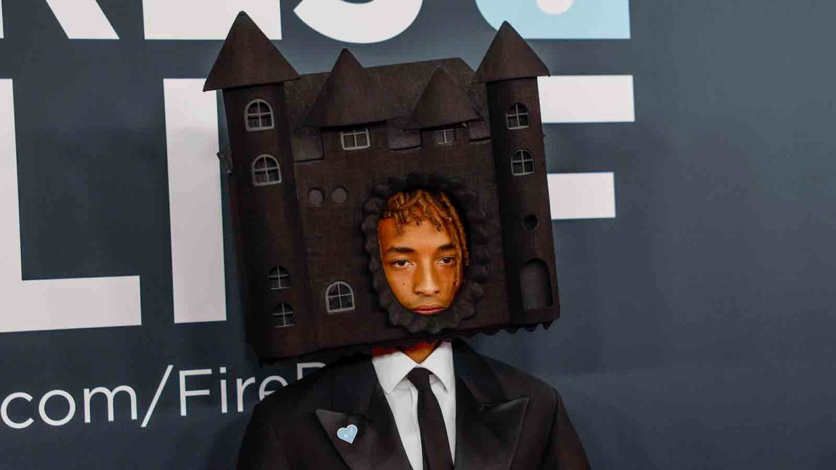 Jaden Smith arrives at Grammys wearing a house on his head – NBC10 ...