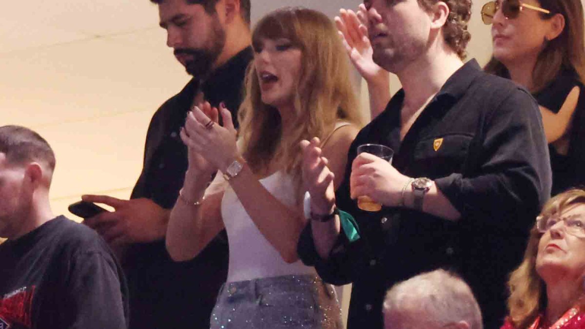 Who is Taylor Swift sitting with at the Super Bowl? – NBC10 Philadelphia