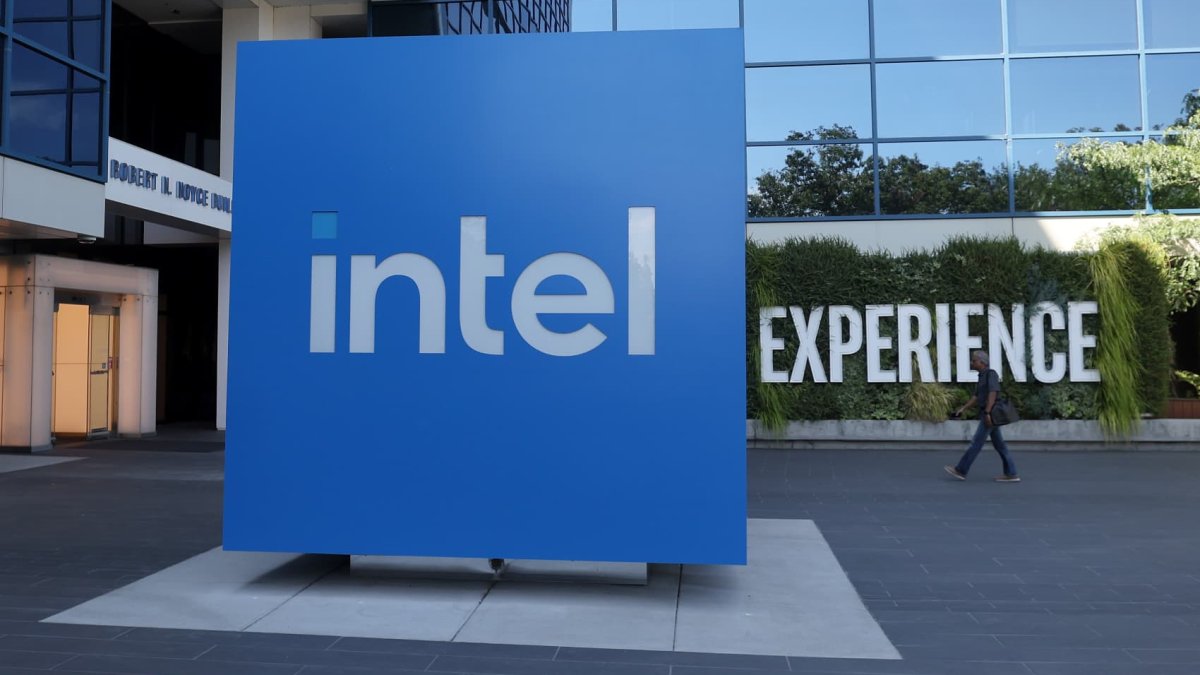 Intel announces three board members will retire following CEO shake-up ...