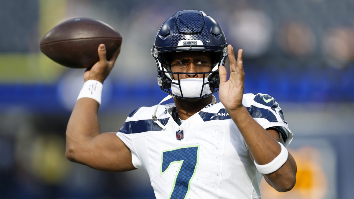 Raiders acquire Geno Smith from Seahawks, reports say – NBC10 Philadelphia