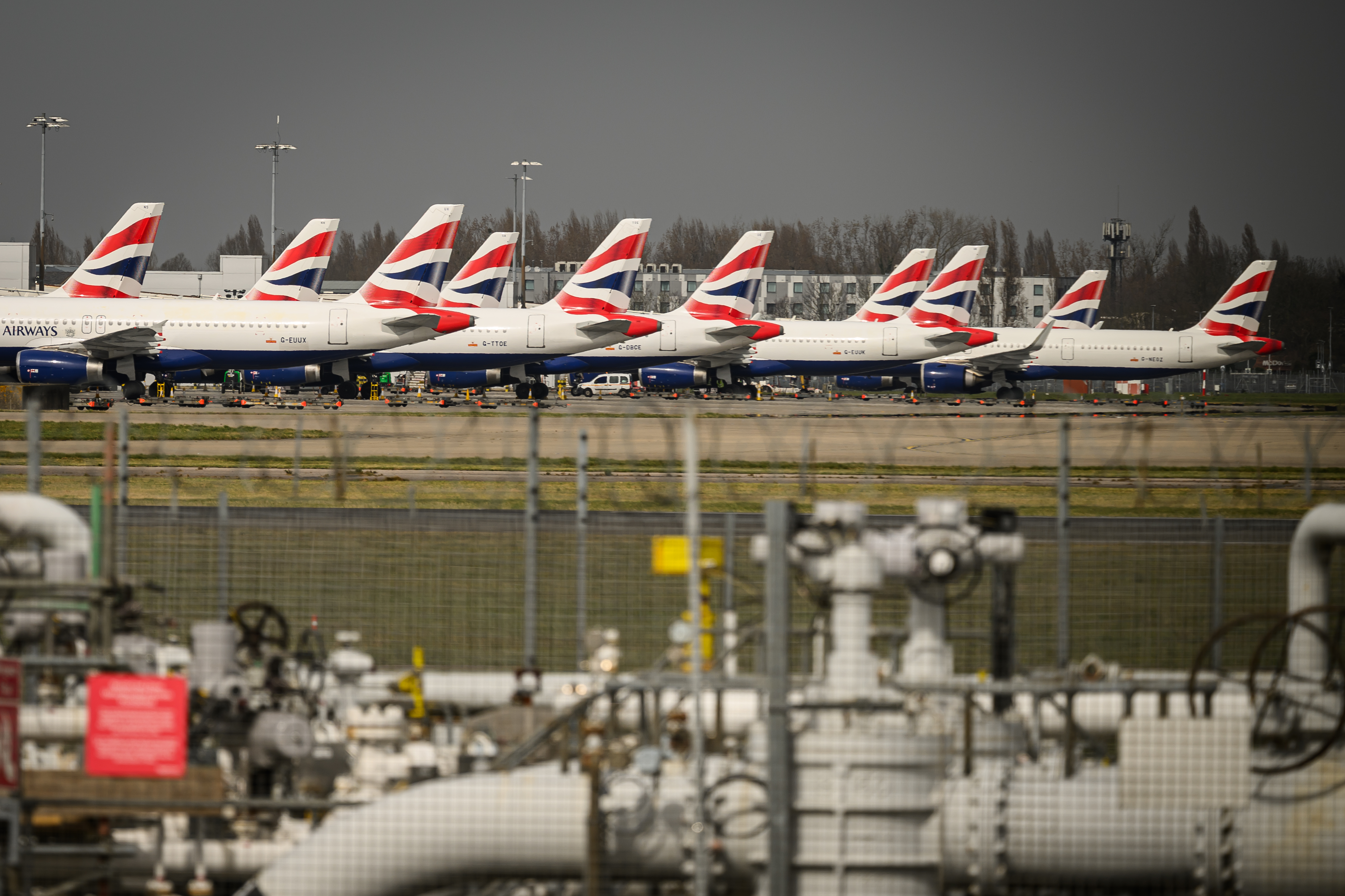 London’s Heathrow Airport to resume flights after power outage – NBC10 ...