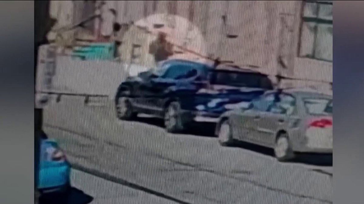Man charged after carrying BB rifle through South Philly – NBC10 ...