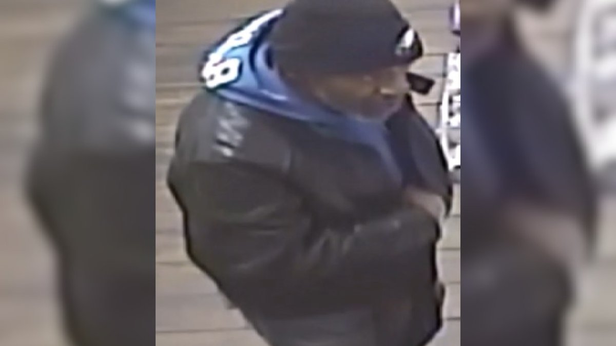 Police: Man passed note in attempted robbery of Center City deli ...