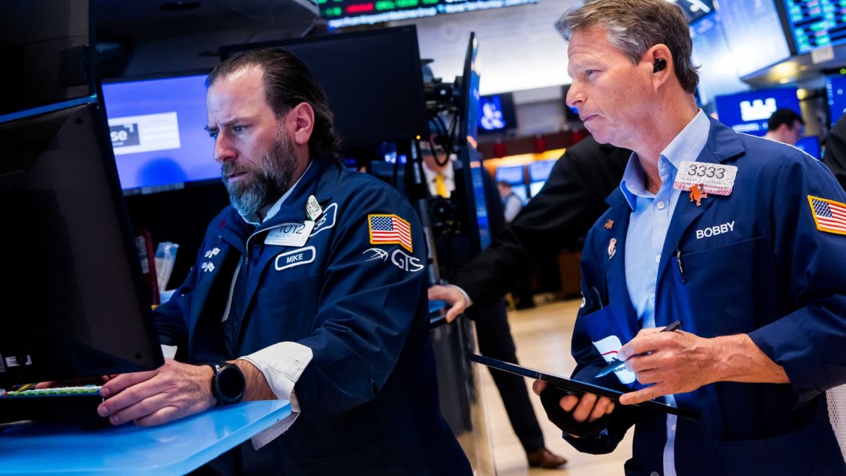 U.S. stock futures slide after S&P 500 posts back-to-back gains: Live ...